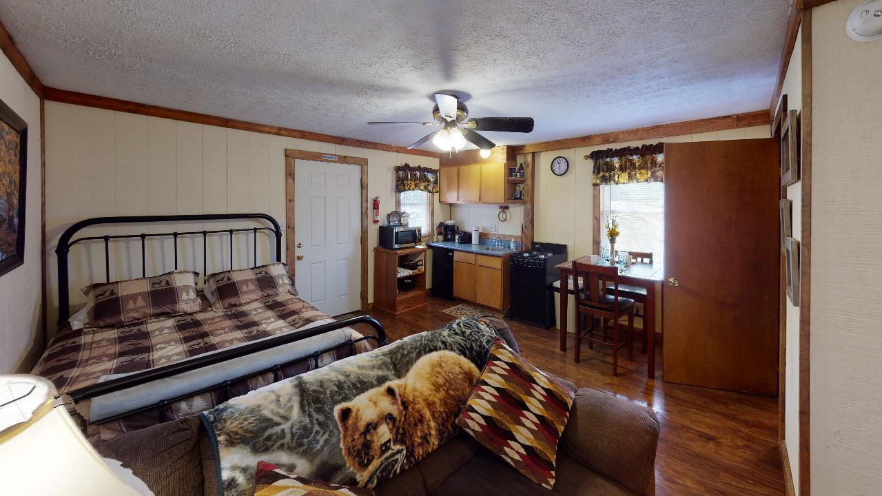 Fox Den | Athens County Visitors Bureau